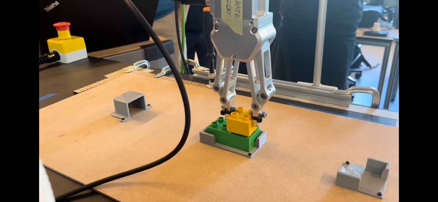 A Kinematic Model for Robot Fixture with Unilateral Constraints - EA Viden